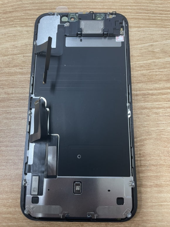 아이폰11액정 잉크다터짐 초록줄생겼습니다 내부액정수리했습니다