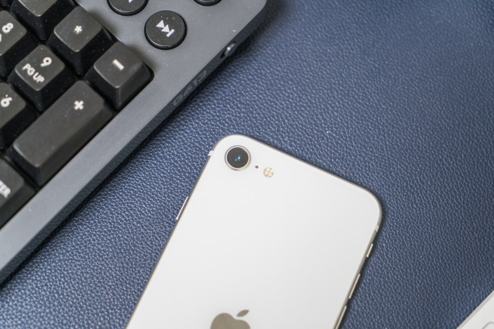 아이폰SE4 출시일 디자인까지 홈버튼 사라지고