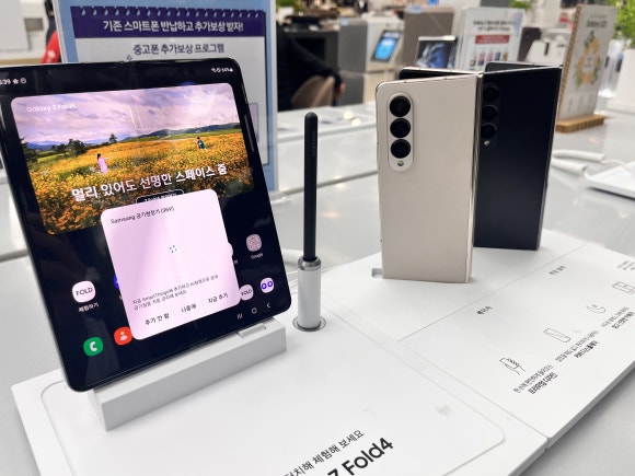 롯데 하이마트 검단점 핸드폰 대박 세일 혜택 누리기 SKT KT LGU 자급제폰 갤럭시 폴드 플립 아이폰 최신폰 무료체험