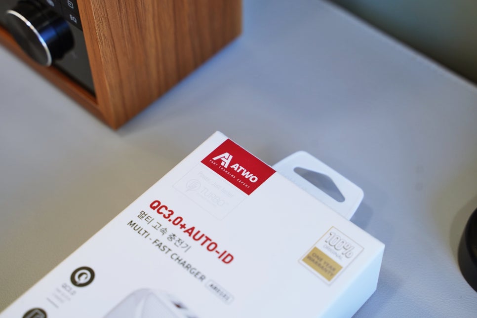 PD 충전기 에이투 AR0101 고속 USB 멀티 충전기로 여행 준비 끝.(With.아이패드/아이폰)