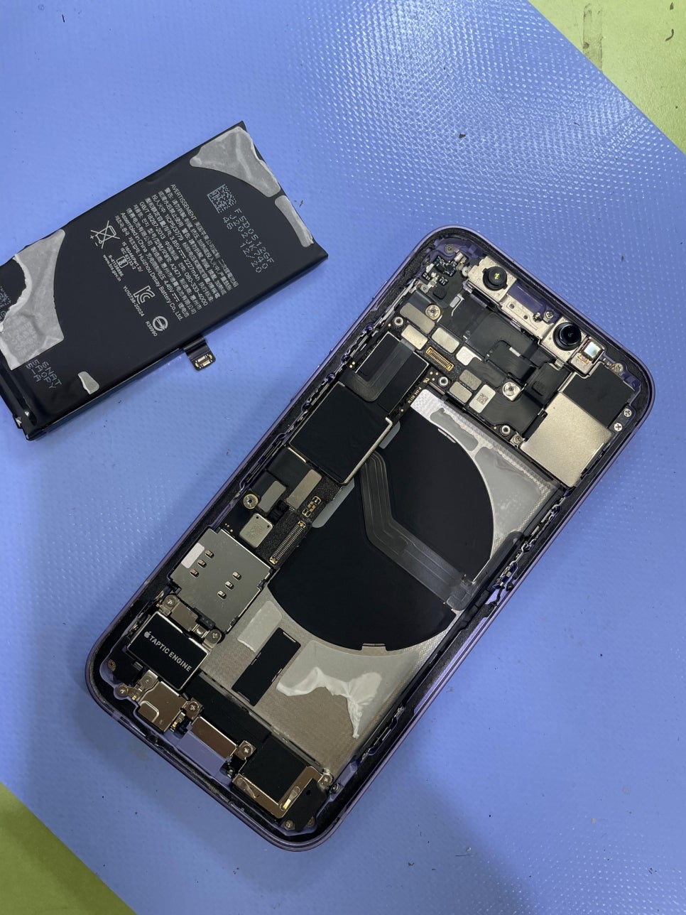 아이폰12미니 전원버튼수리