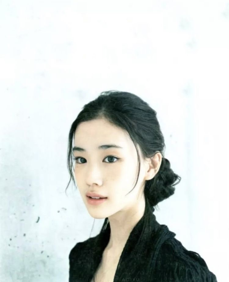 아이폰 갤럭시 기본 고화질 배경화면초록 아이보리 그레이 미학 아오이유우 노부부 분위기 심플 특이한 카톡 인스타 하이라이트 프사 커버꾸미기텀블러 감성이미지 사진공유