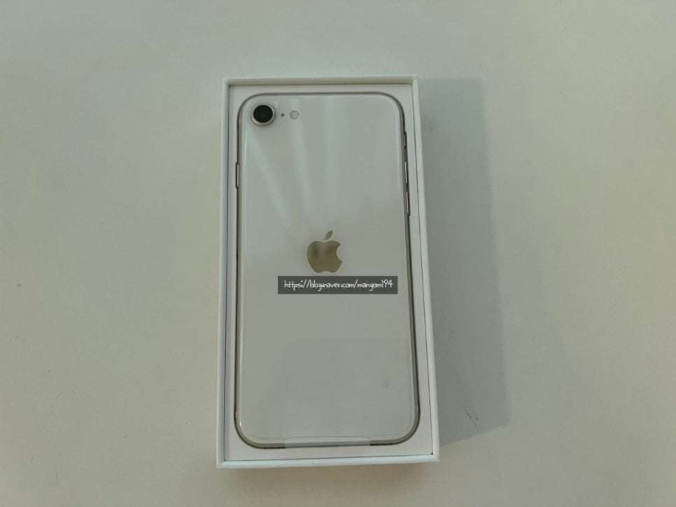 초딩아들 핸드폰 아이폰Se3 128기가 화이트 구매완료